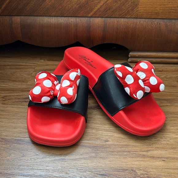 Disney | Shoes | Disneyland Minnie Mouse Sandals | Poshmark